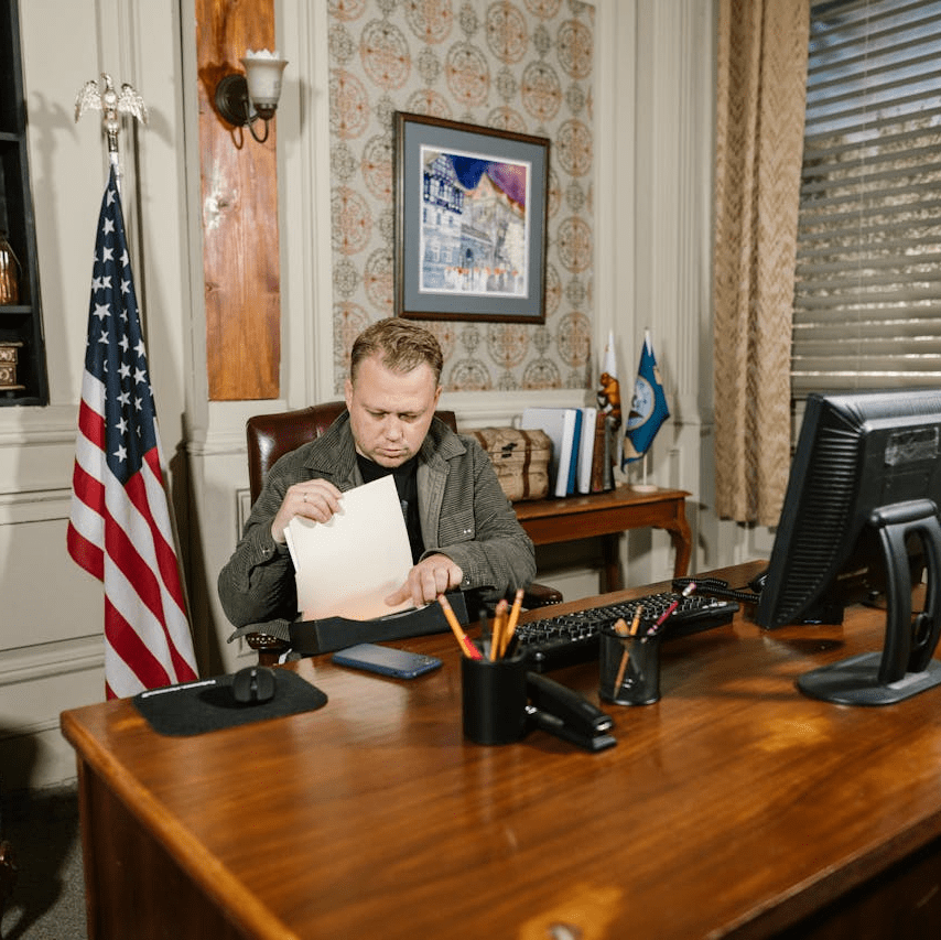 The True Tradeoffs of Retiring Early for Federal and Postal Workers Who ...
